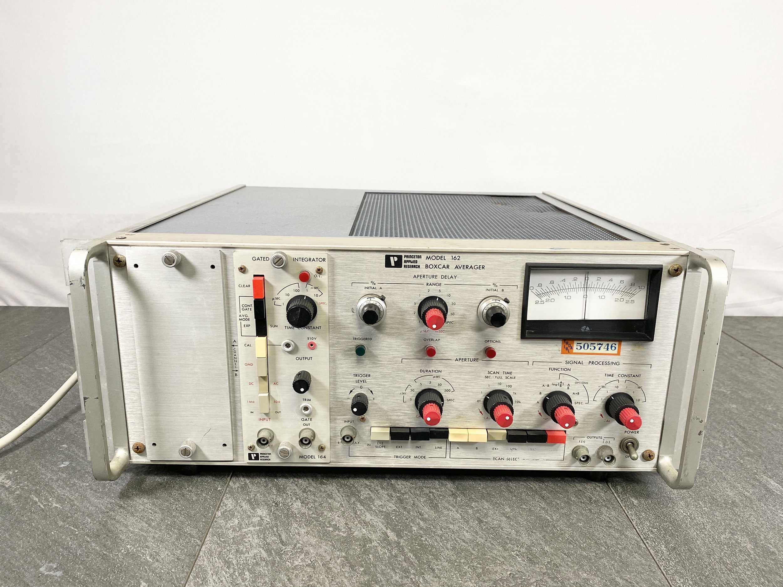 EG&G Princeton Applied Research 162 Boxcar Averager – One Medical Stop