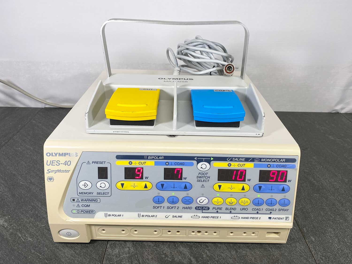 Olympus UES-40 SurgMaster ESU Generator with Foot Pedal Olympus Maj-12 ...